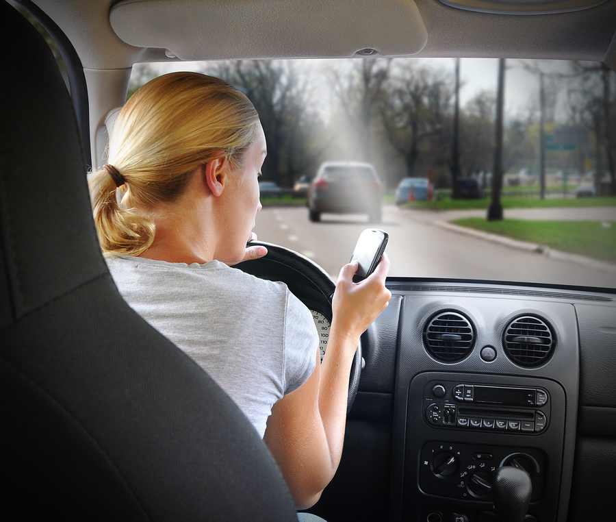 Nearly Half of Teens Admit to Texting While Driving - Safe Teen Driving ...